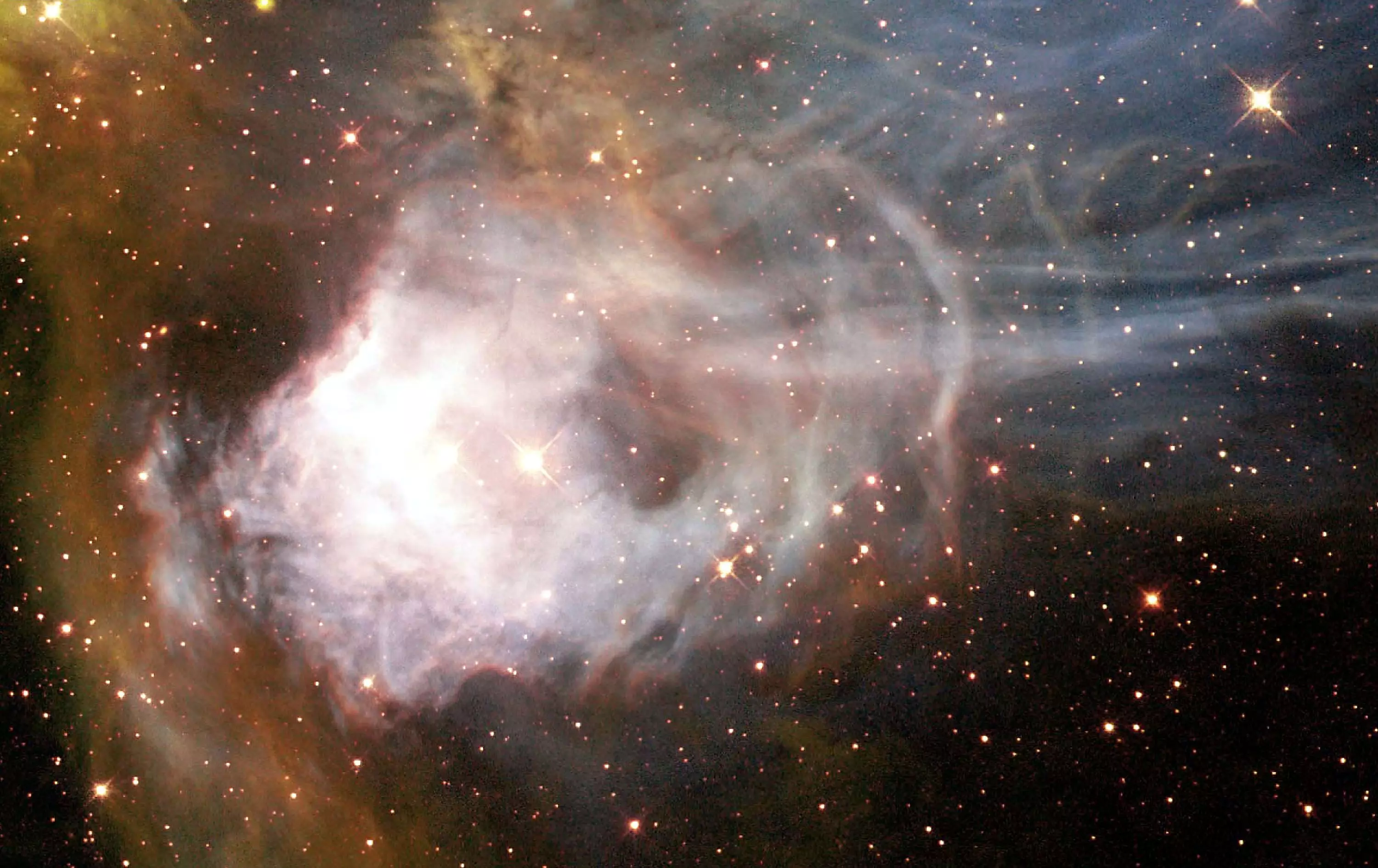 د TESS اوربیتال دوربین خپل لومړی عکس لیږلی دی. د کهکشان لارې سپوږمکۍ کهکشانونو سره 107762_2