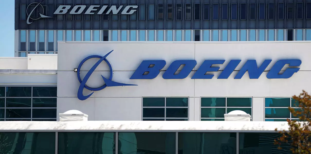 Pinaagi sa 2020 ang Boeing maglansad usa ka ayroplano matag 10 ka oras