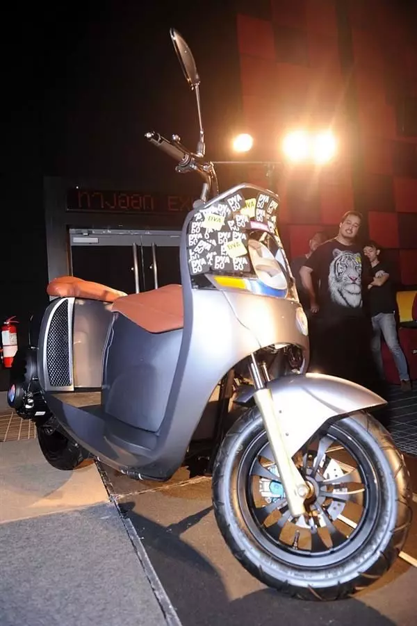 Tailândia lançará scooters-táxi elétricos impressos em 3D 107918_1