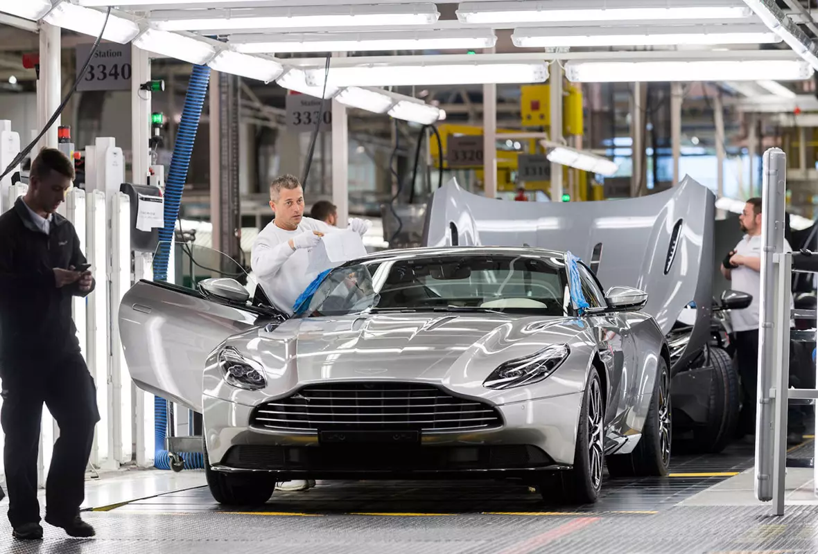 Aston Martin kynnir Rapide E rafmagns fólksbifreið sína 108086_1