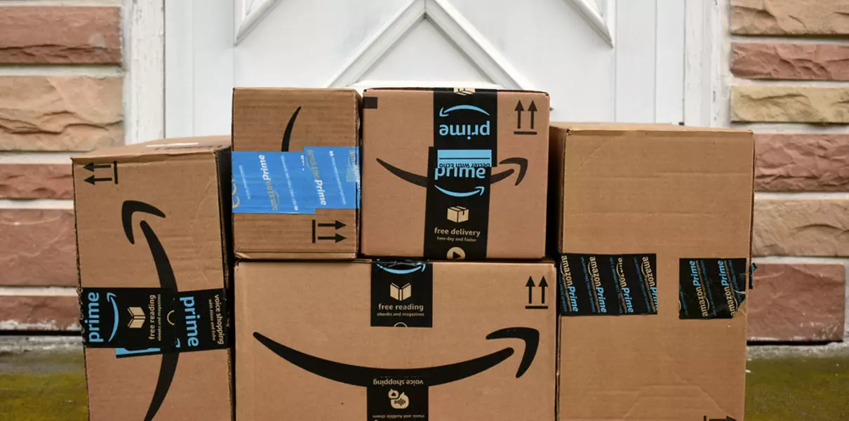 Amazon patentéiere Metallkäfeg fir Mataarbechter