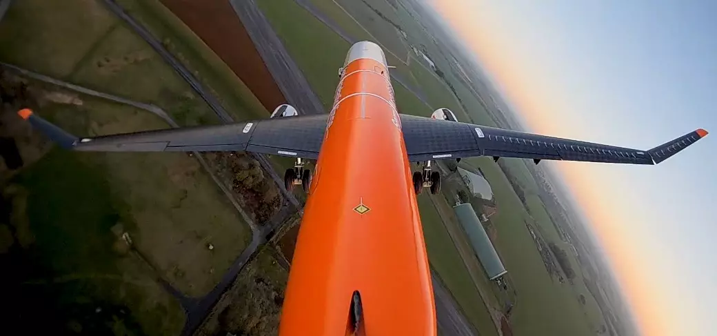 Mae Airbus yn profi drôn gydag "adain albatros"