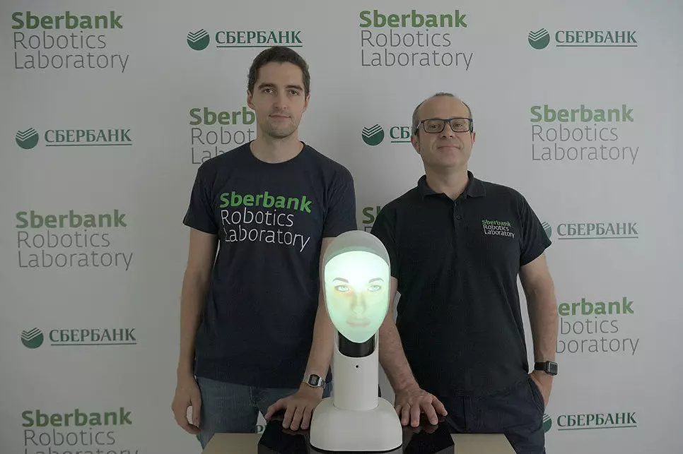 Sberbank nunjukkeun kumaha rupana robot na 