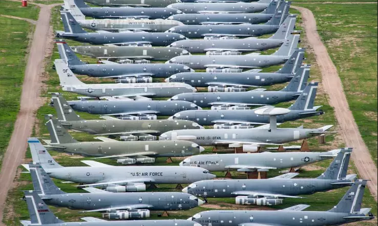 Avioanele mor aici: cum funcționează cel mai mare cimitir aerian din lume 41266_2