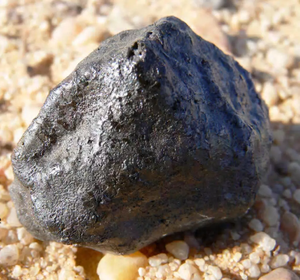 Mas tigulang kaysa sa Yuta mismo: unsa ang nahibal-an bahin sa mga meteorite nga nagpakita sa wala pa matawo ang atong planeta 41826_3