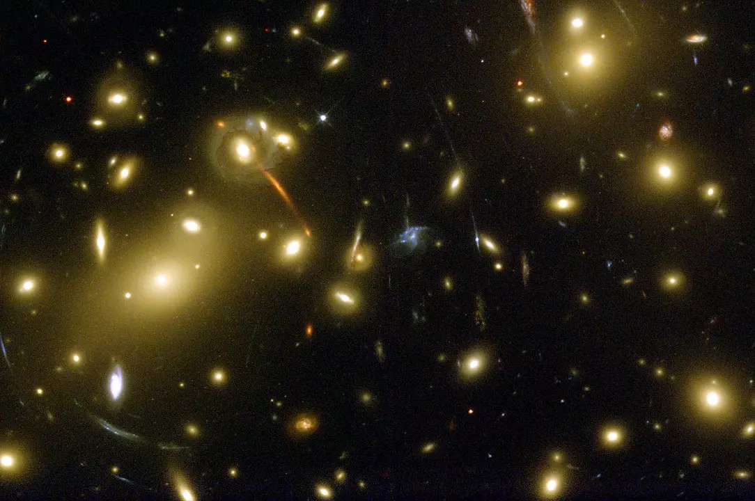 Un estudio de la historia de una galaxia refutó la teoría estándar de su desarrollo.