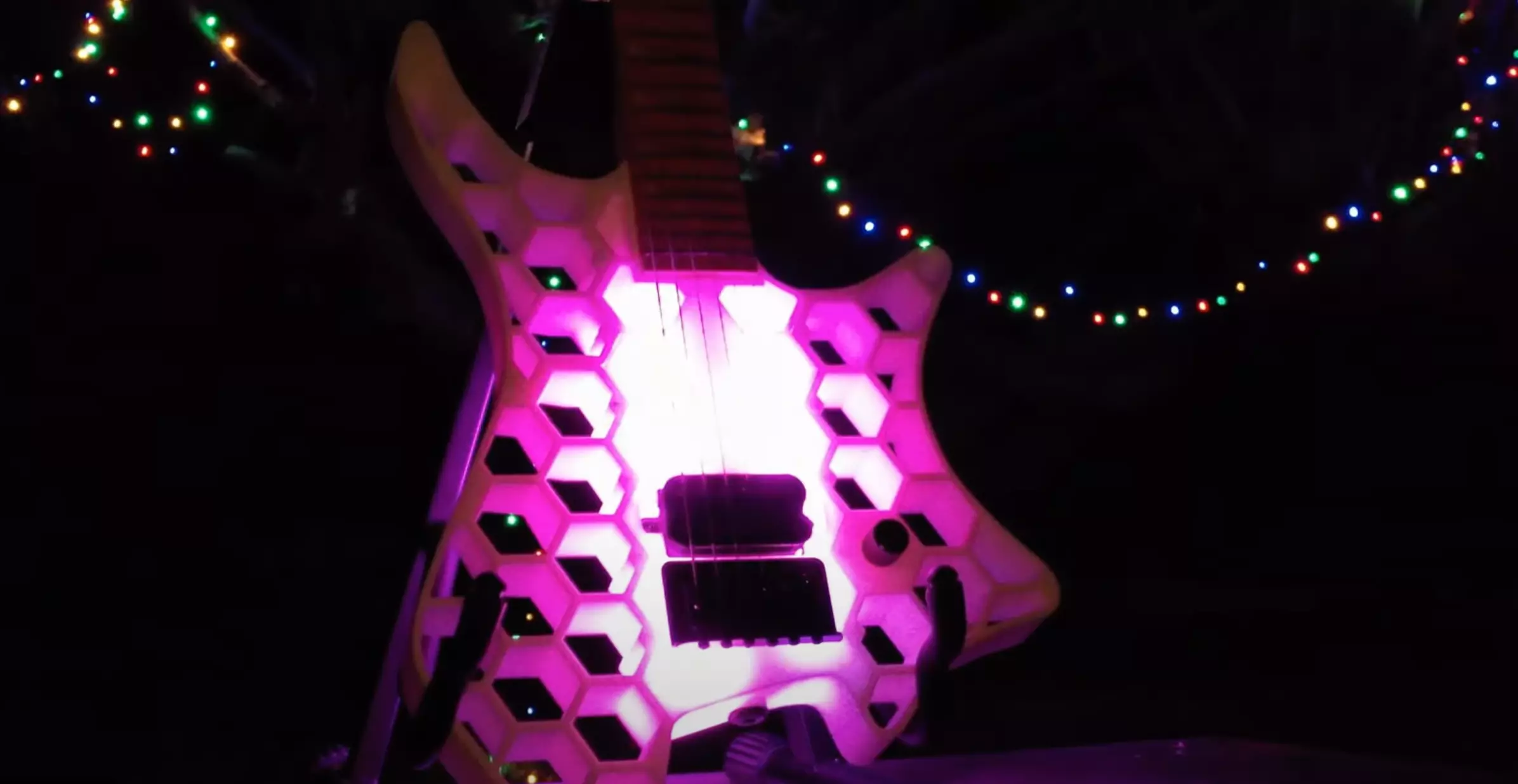 Gitara na nakalimbag sa 3D printer