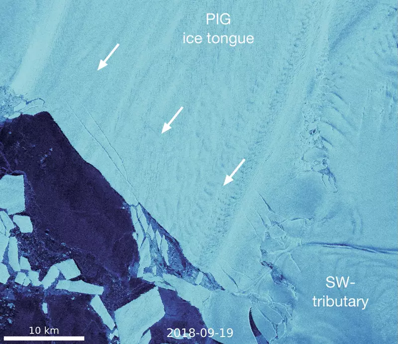 남극 대륙에서 가장 중요한 두 빙하에서 발견된 심각한 균열과 단층 42864_1