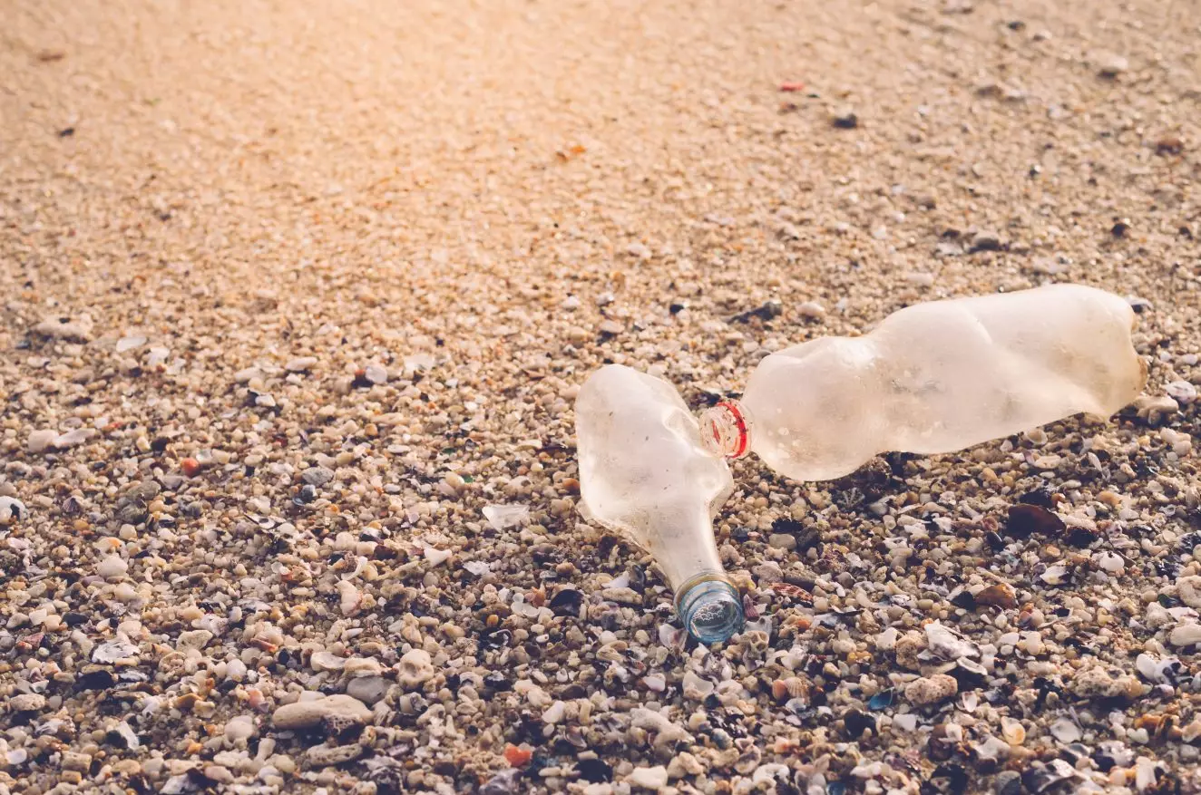 Karama plastik ga -azọpụta ndị mmadụ site na nguzogide ọgwụ nje