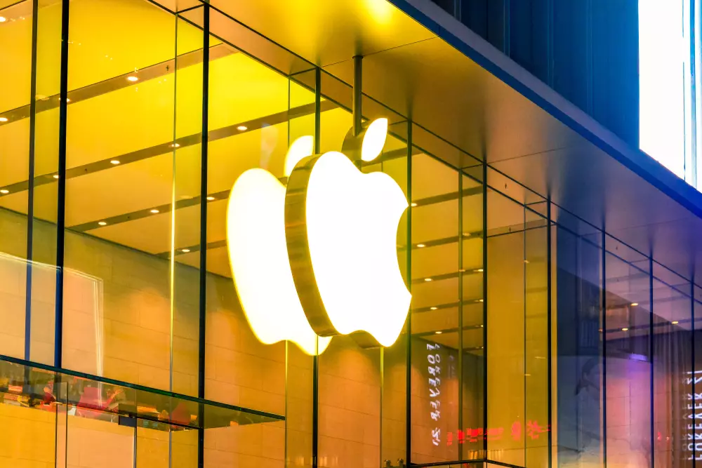 Bloomberg: Apple iri kushanda pane inochinjika foldable smartphone