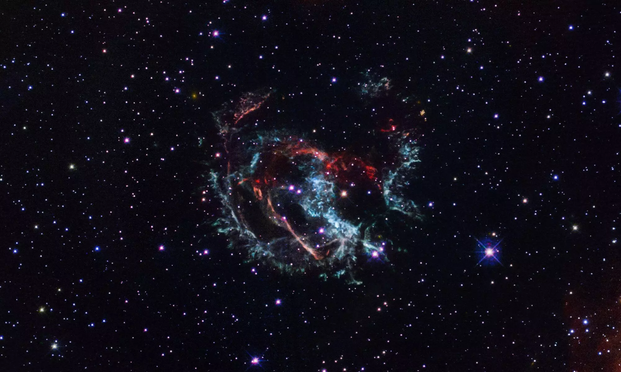 Zithunzi za Hubble zidathandizira kuwerengera tsiku lomwe kufa kwa supernova pafupi ndi ife