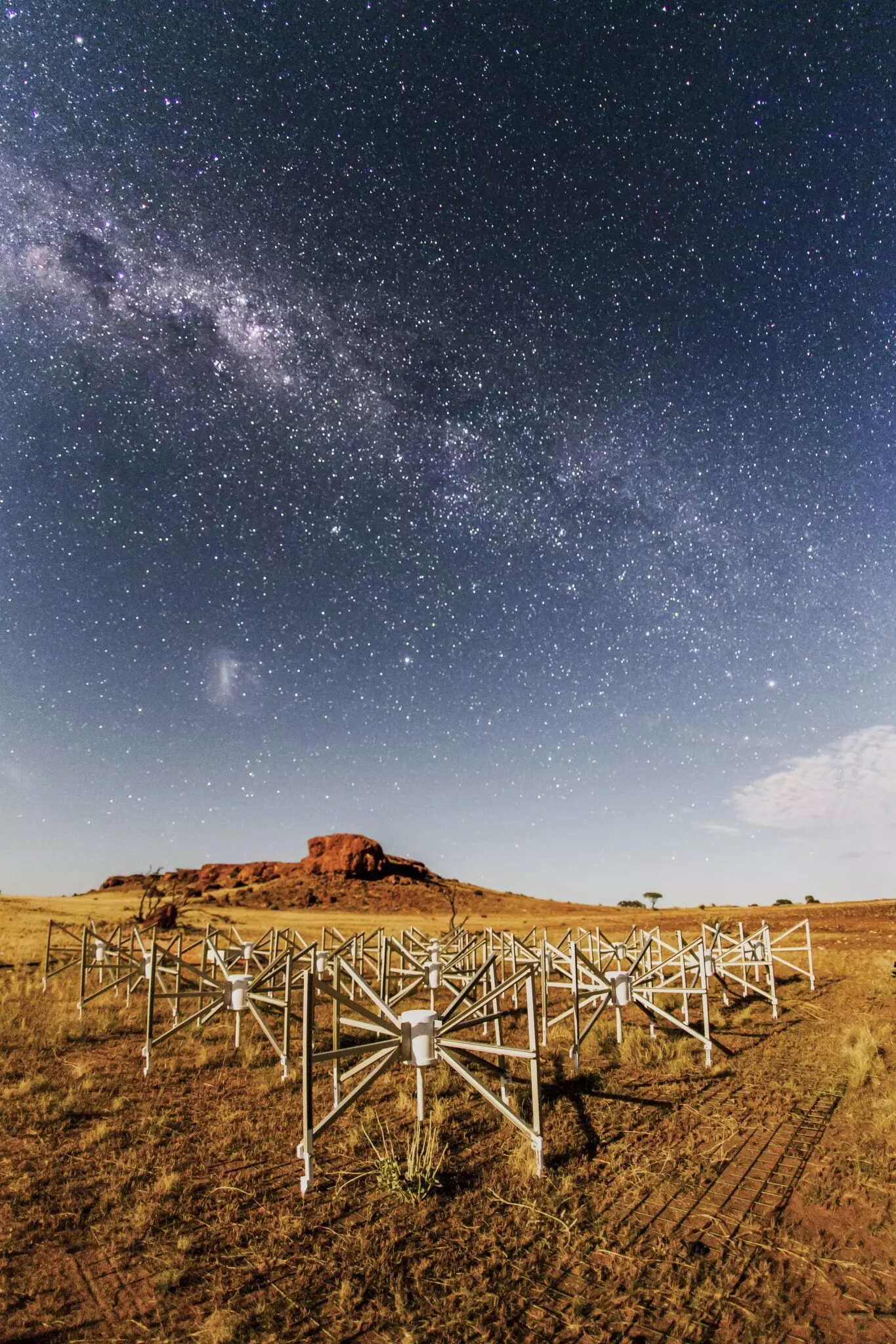 S'ha descobert una estrella morta que gira sobre el seu eix en un segon 47182_1