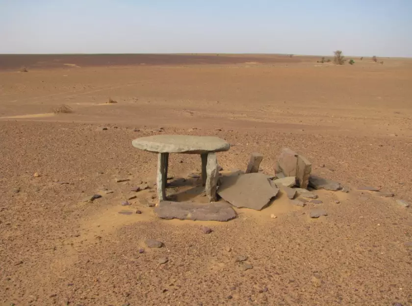 Argeologen fûnen yn 'e Sahara fûnen de oerbliuwsels fan in ûnbekende beskaving 47513_1