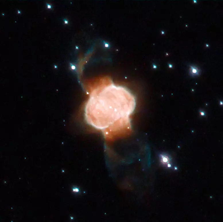 Lihat gambar Hubble nebula planet bipolar 47889_0