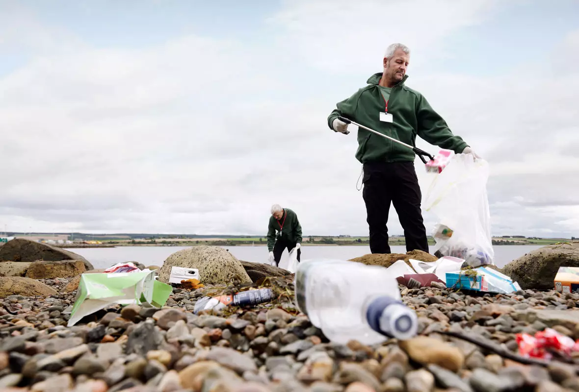 In the Pacific Ocean, a 100 km barrier for collecting plastic will be installed 54537_1