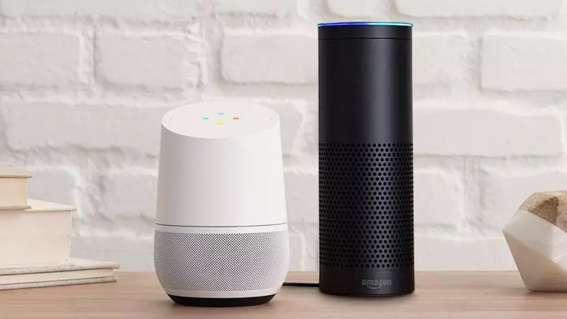 Amazon ka lëshuar një sërë mjetesh falas për të integruar Alexa në makina 56243_1