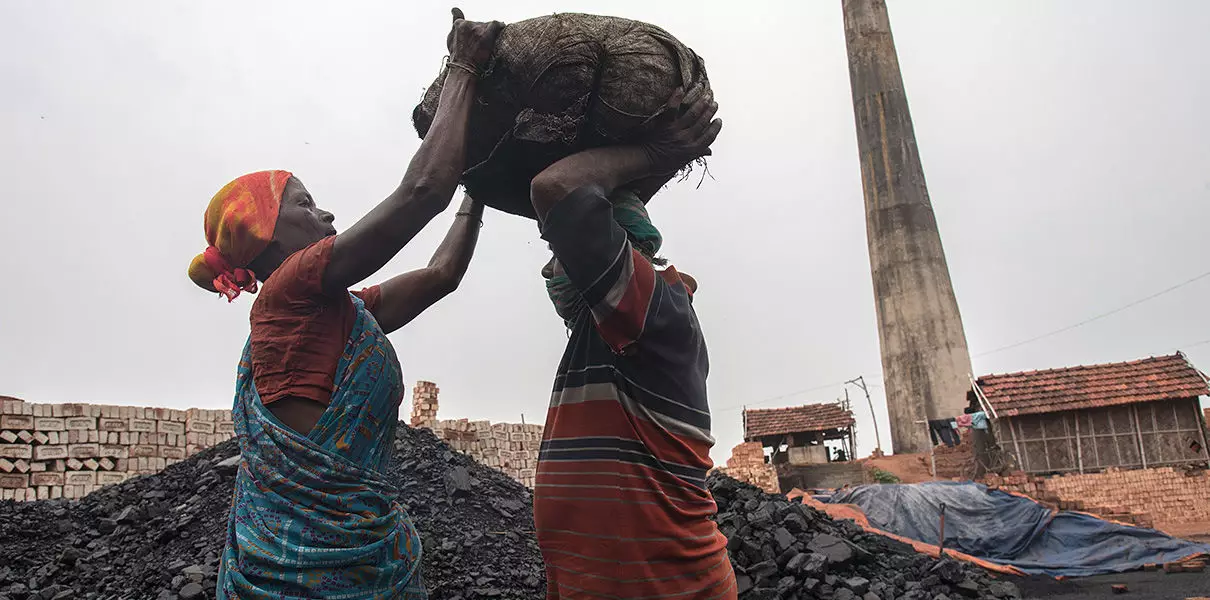 Kompania më e madhe e qymyrit në botë do të mbyllë 37 miniera