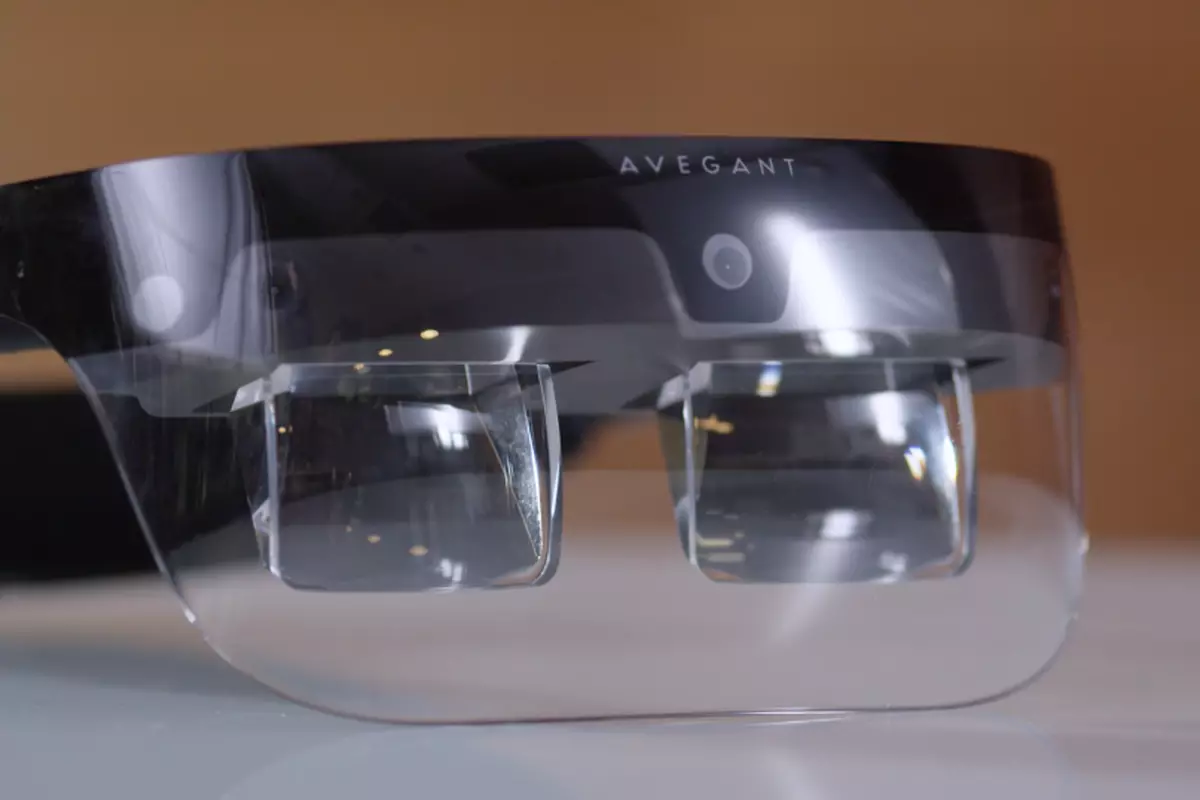 “Startup Avegant” AR äýneginiň prototipini hödürledi 61779_1