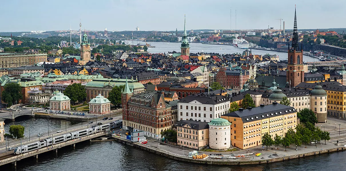 Stockholm stops investing in oil, gas and coal production