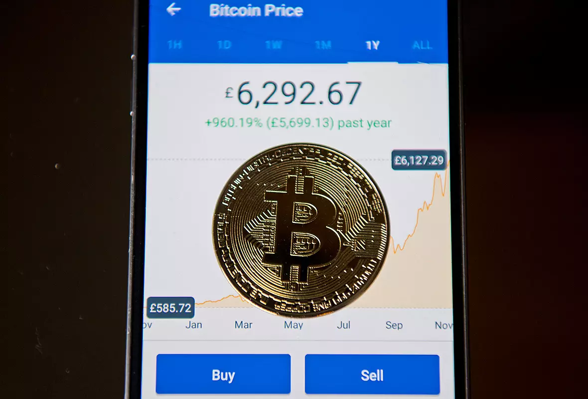 Facebook tso cai tshaj tawm rau cryptocurrency pauv Coinbase 71072_1